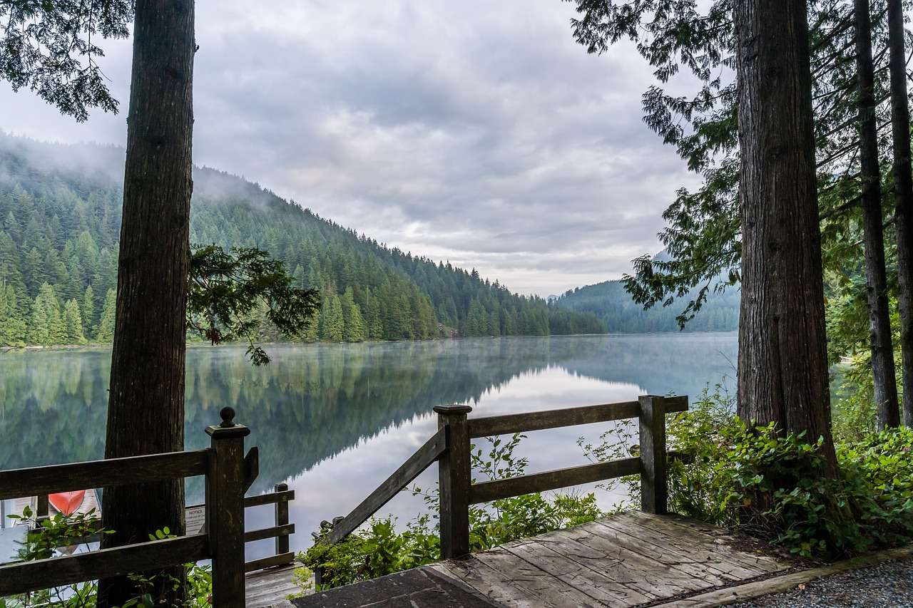 Smith Mountain Lake Visitors Guide » Smith Mountain Homes Waterfront ...